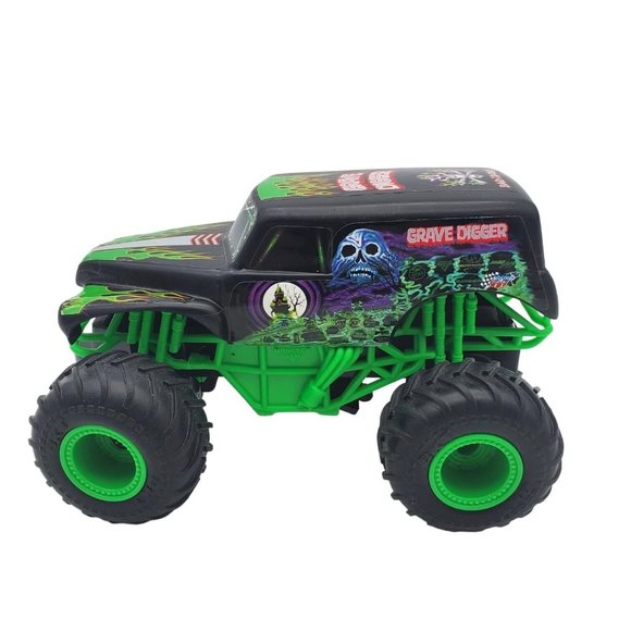 Spin Master | Toys | Monster Jam Grave Digger Remote Control Truck ...